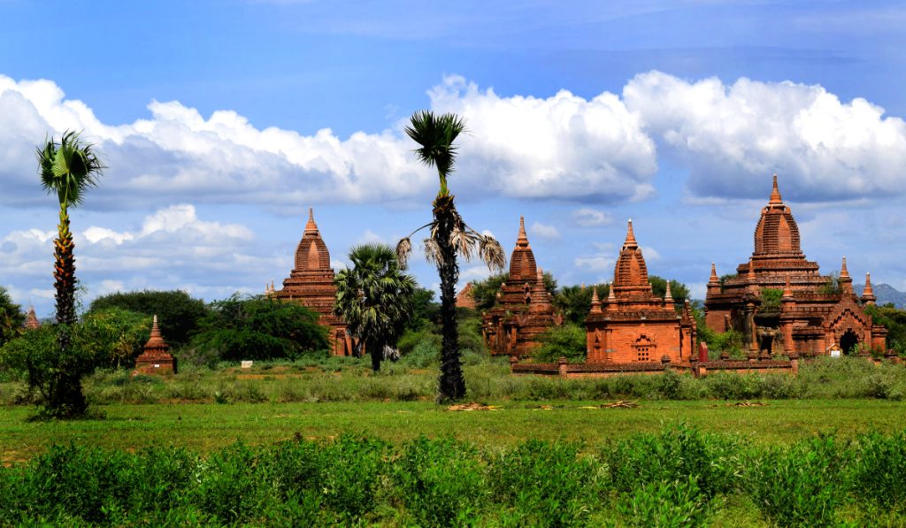 Why you should visit Bagan, Myanmar. - What Amy Says