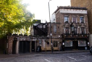 The Best Pubs in Wapping, London - What Amy Says