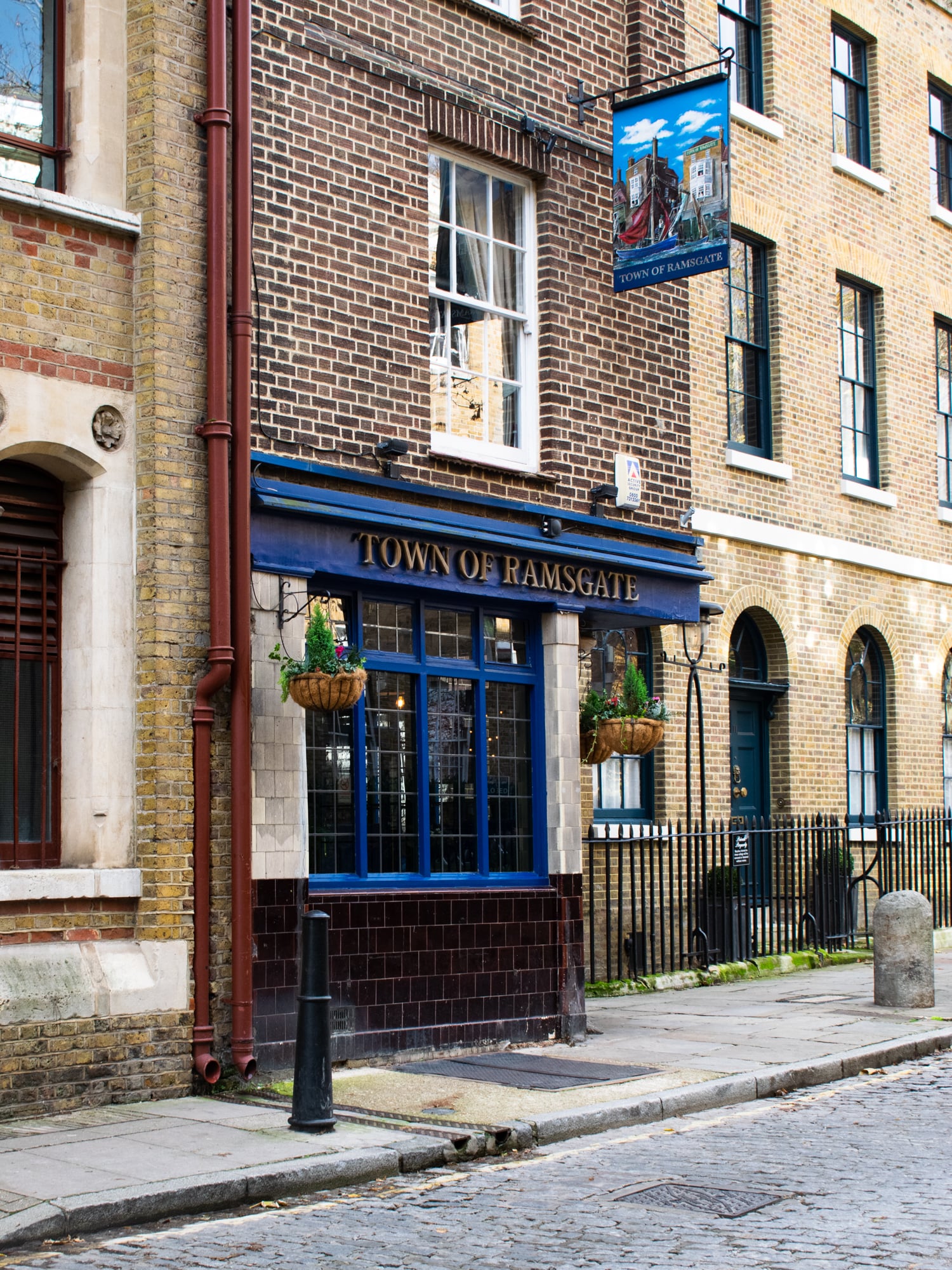 The Best Pubs in Wapping, London - What Amy Says