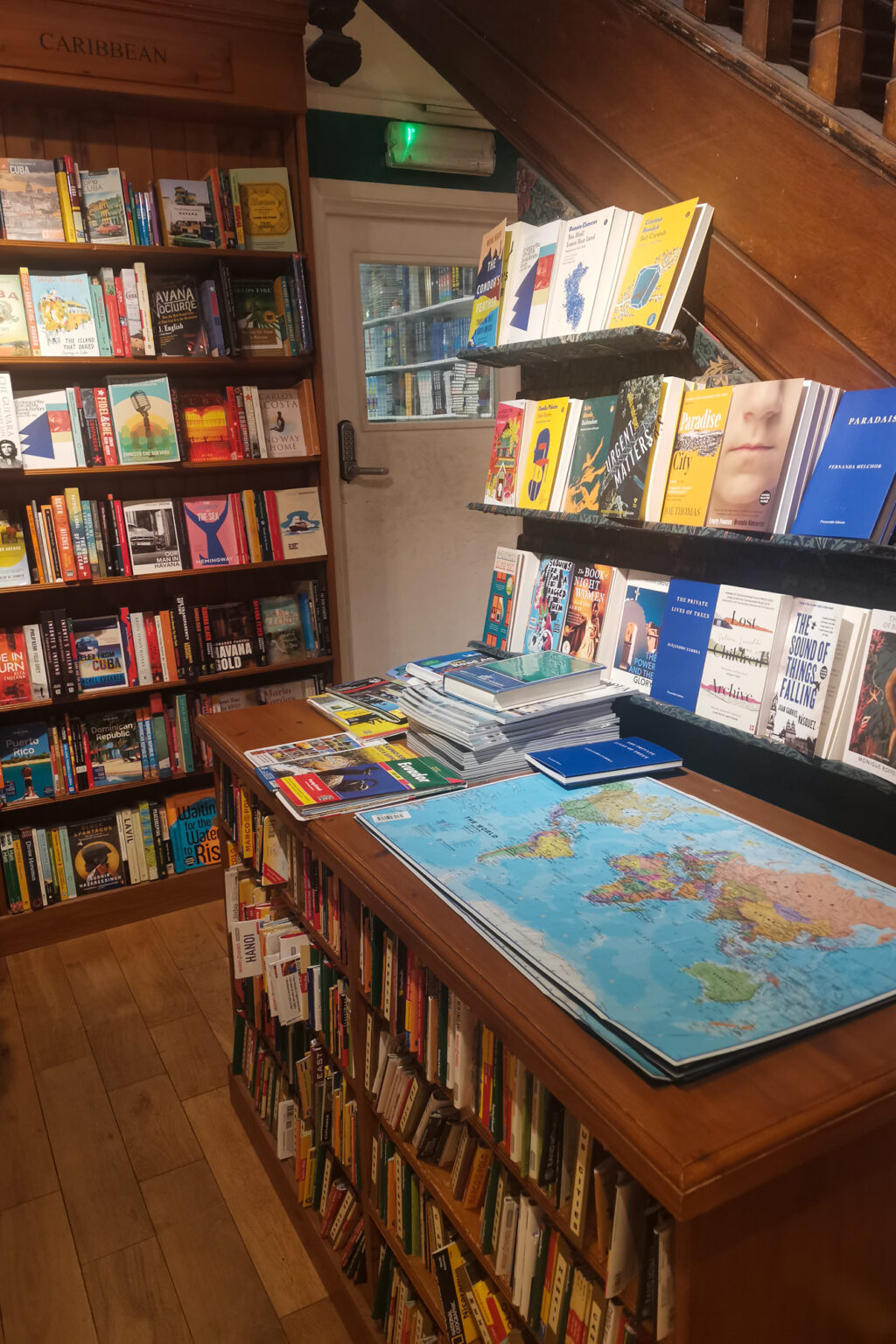 Best Bookshops in London - 20 Amazing London Bookshops - What Amy Says