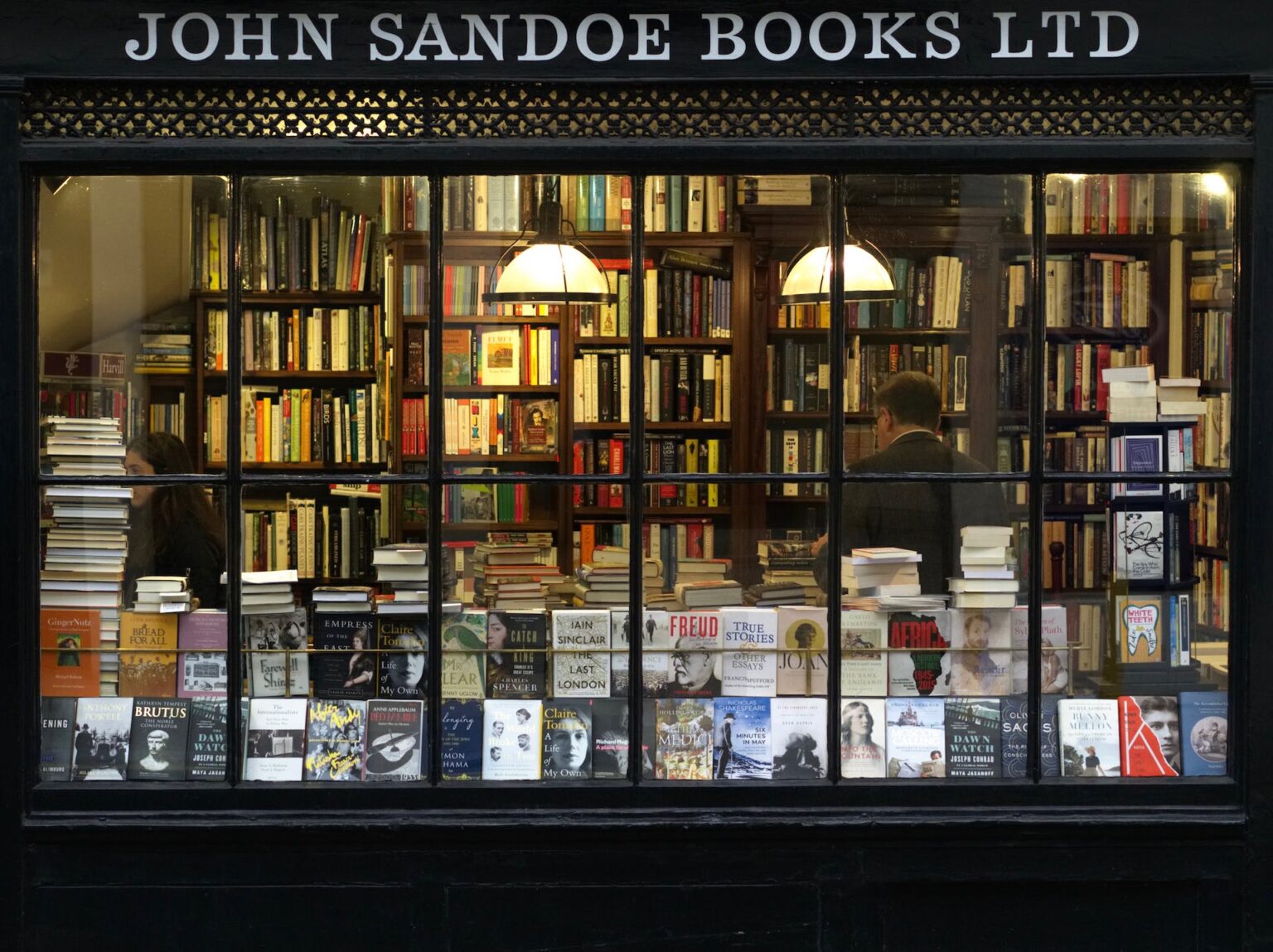 Best Bookshops in London - 20 Amazing London Bookshops - What Amy Says
